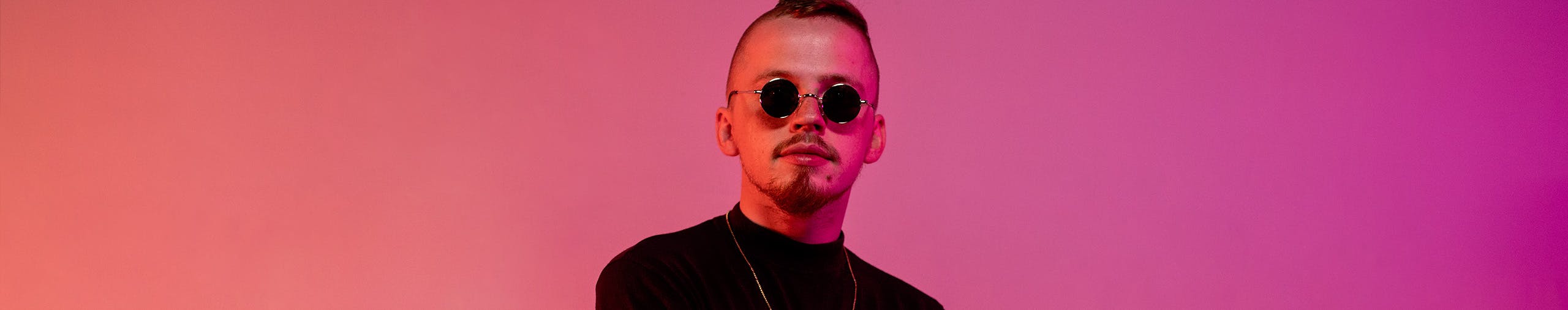 Shadows by Tom Goldstein Album | Artlist