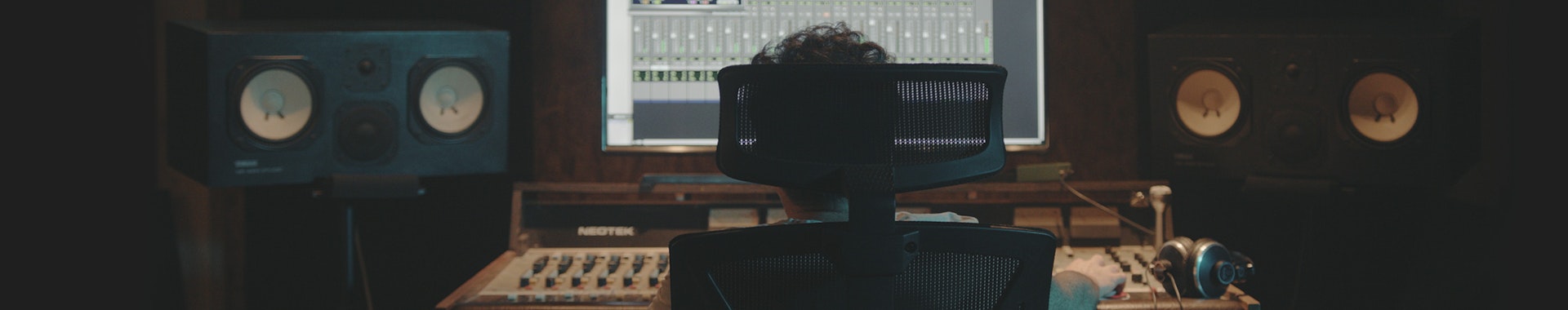 Electric Storm by Ian Post Album | Artlist